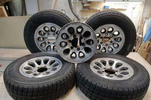 Шины toyo H09 225 70 15C на дисках