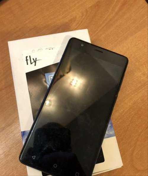 Телефон Fly