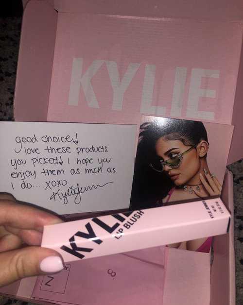 Помада Kylie Cosmetics Bikini Bod