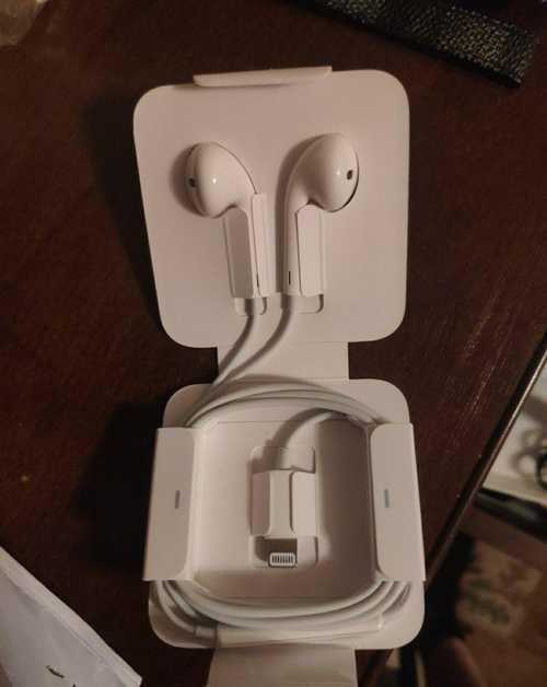 Наушники Apple EarPods (Lighting)