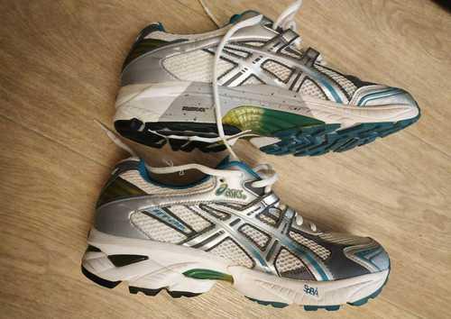 Кроссовки asics p.42