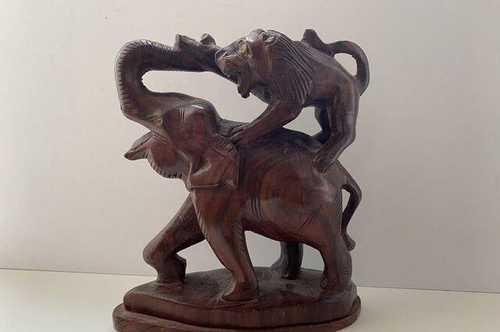 Деревянная статуэтка лев и слон