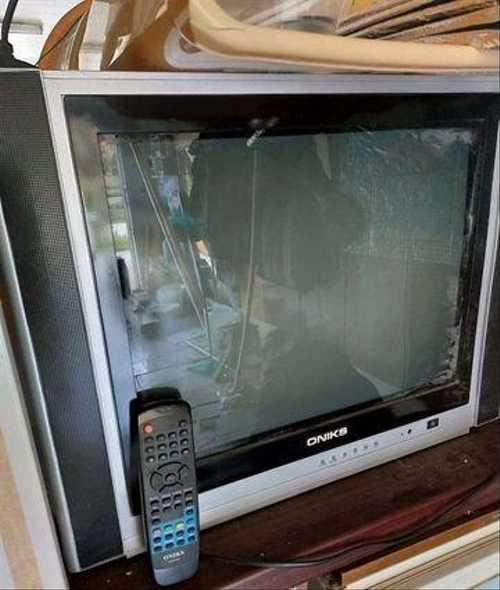 Телевизор oniks с пультом