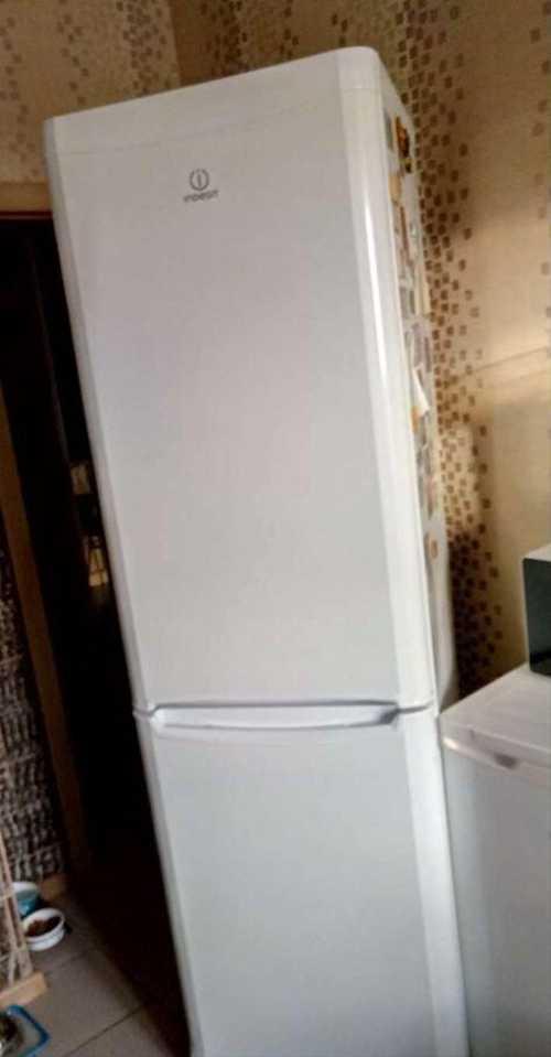 Холодильник indesit BH20