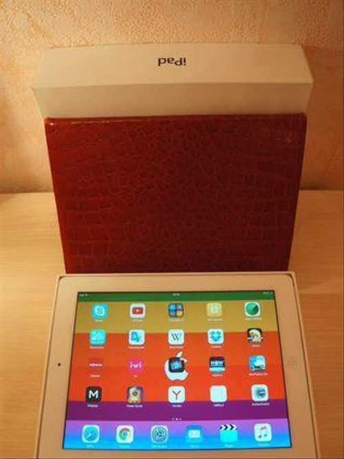 Планшет Apple iPad 2 16Gb Wi-Fi White