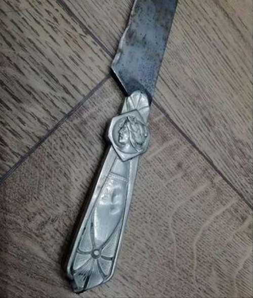 Хлебный нож старинный Серебро