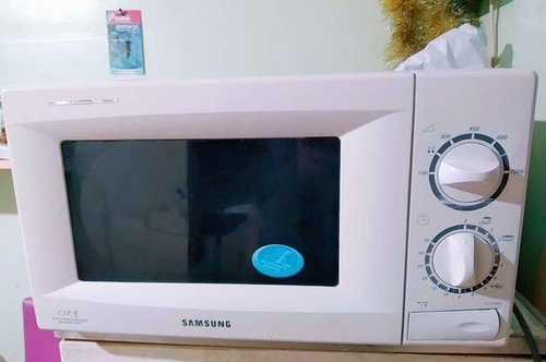 Микроволновая печь"Samsung" б/у