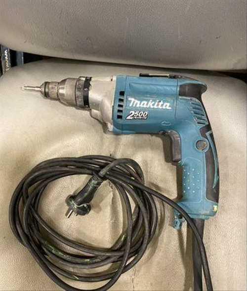 Сетевой шуруповерт makita FS 2700