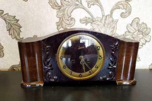 Немецкие настольные часы Baduf. С маятником и боем