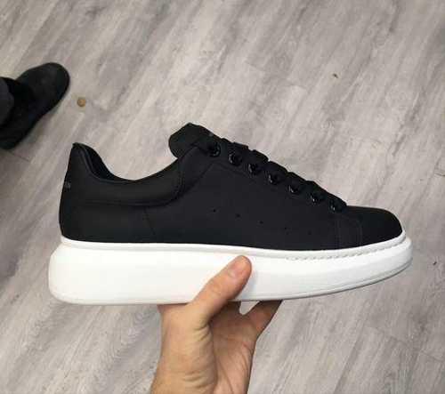 Alexander Mcqueen