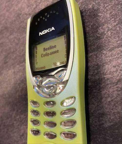 Телефон Nokia 8210