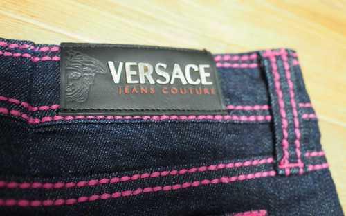 Джинсы Versace