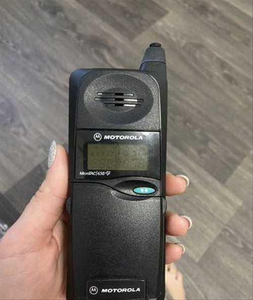 Телефон Motorola microTac 650e