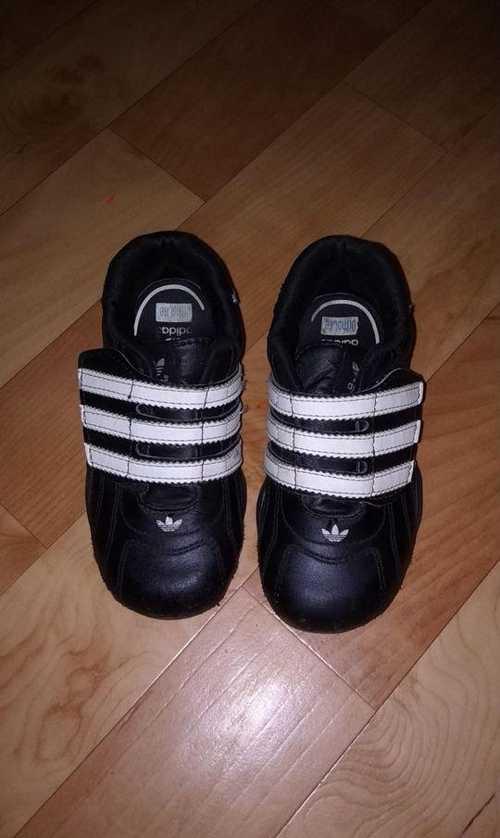 Кроссовки Adidas