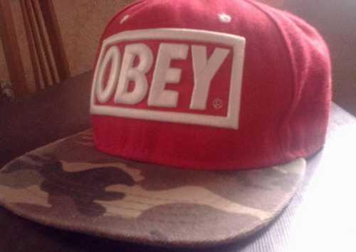 Бейсболка obey
