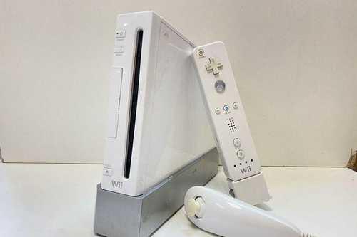 Игровые приставки Nintendo Wii RVL-001