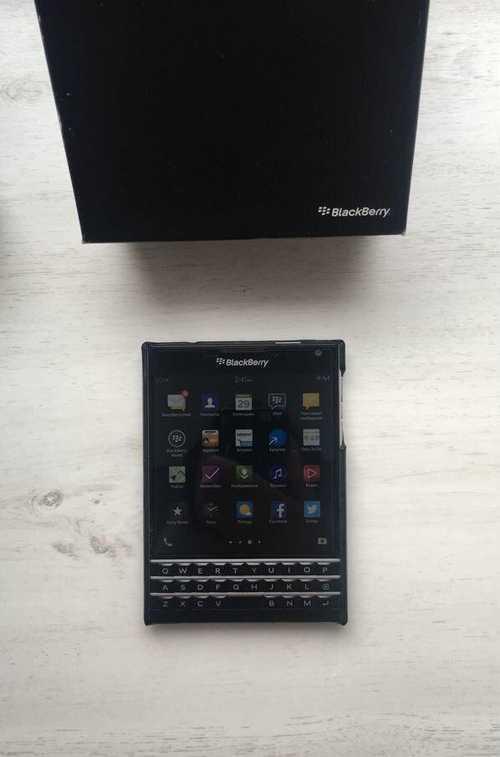 Мобильный телефон Blackberry Passport