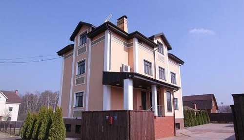 Коттедж 420 м² на участке 6 сот.