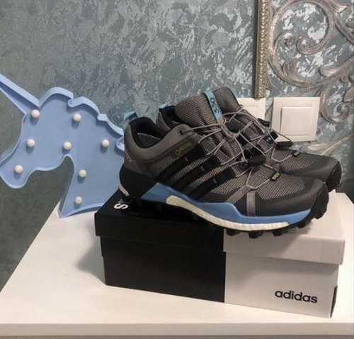 Кроссовки Adidas на Gore-tex