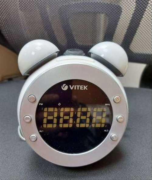Часы-будильник электронный Vitek 363/985