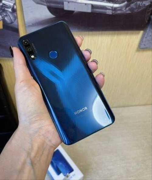 Телефон Huawei Conor 9x