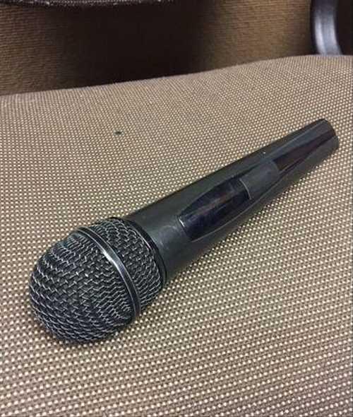 AKG WMS40 радиомикрофон