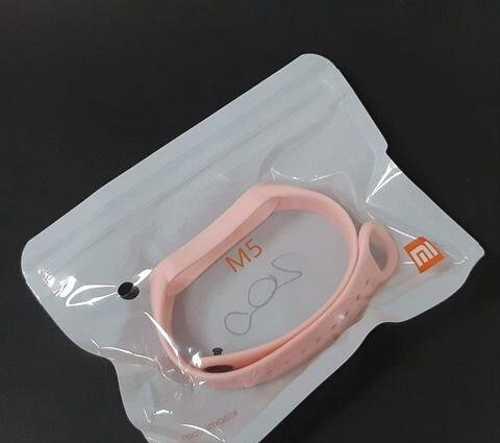 Ремешок на Xiaomi Mi Band 5 нежно-розовый
