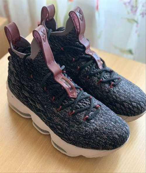 Кроссовки баскетбольные Nike LeBron 15 (XV)