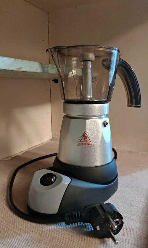 Электрическая гейзерная кофеварка