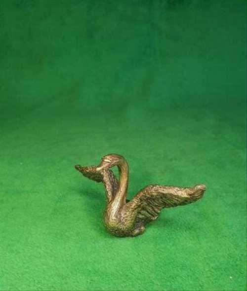 Бронзовая статуэтка литая Лебедь