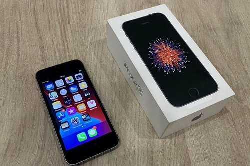 Apple iPhone SE 32 Gb Отличный Ростест