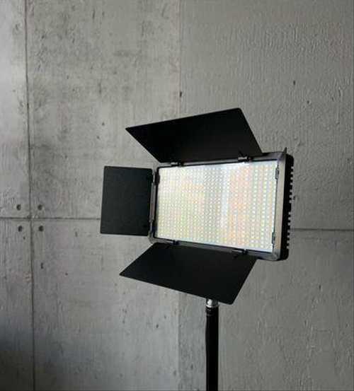 Видеосвет LED-U600 со штативом