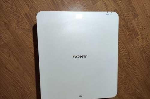 Проектор Sony VPL-FHZ60