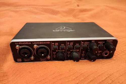 Внешняя звуковая карта behringer U-phoria UMC204HD