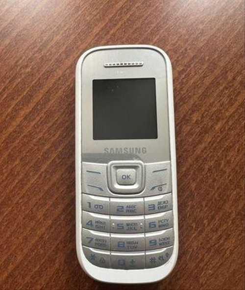 Телефон Samsung gt-e1200m