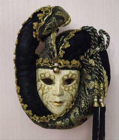 Декоративная карнавальная маска из Италии