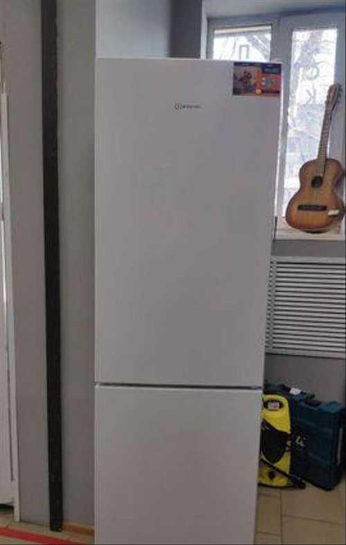 Холодильник Indesit ITD 4180W