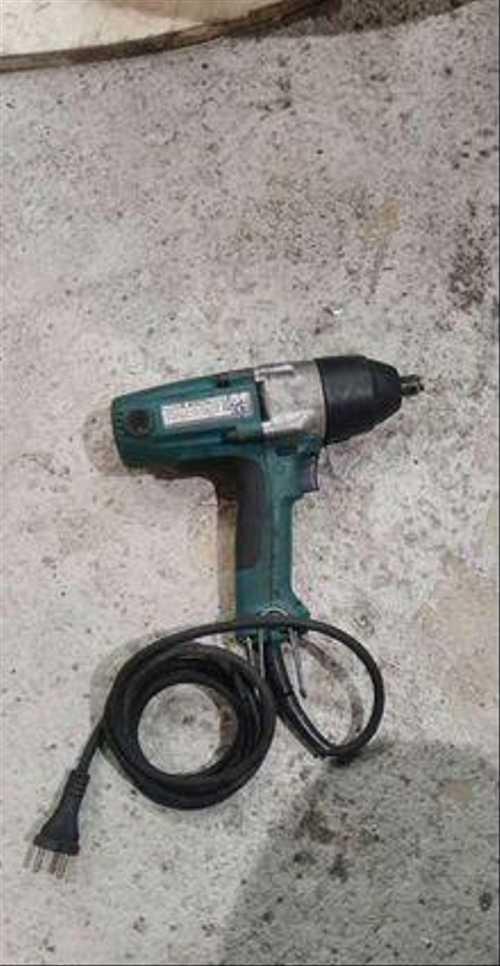 Гайковерт makita tw0200