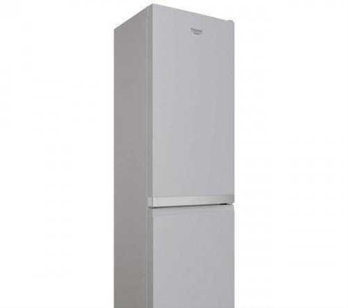 Холодильник Hotpoint-Ariston HTS 4200 W