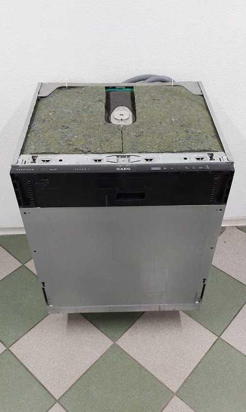 Полногабаритная посудомоечная машина AEG