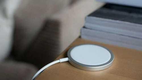 Беспроводная зарядка Apple MagSafe