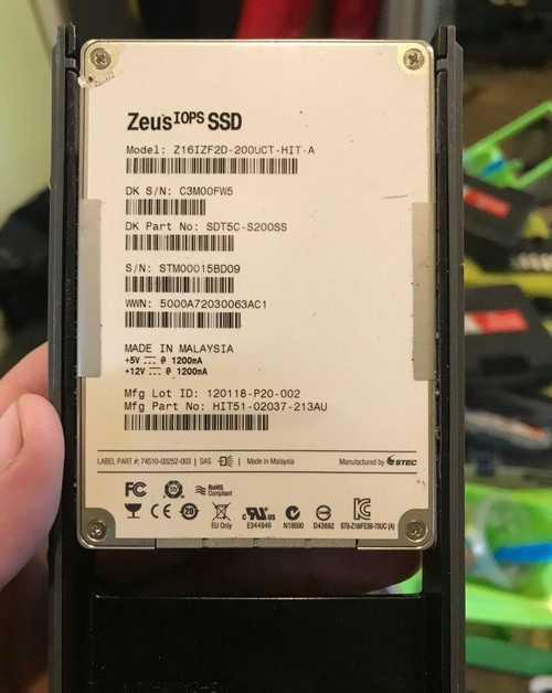 Zeus iops SSD 200GB SAS SDT5C-S200SS