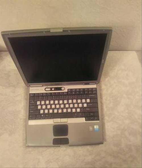 Ноутбук dell latitude D600
