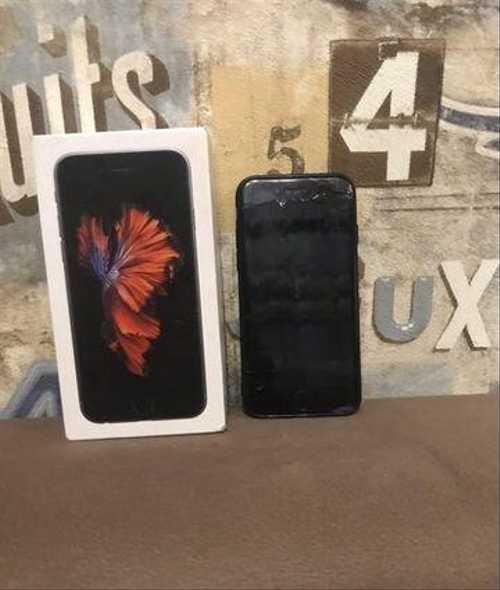 Телефон iPhone 6s и iPhone 7