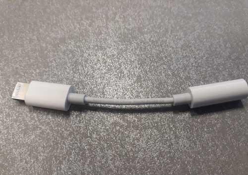 Адаптер Apple A1749 Lightning to Headphone Jack