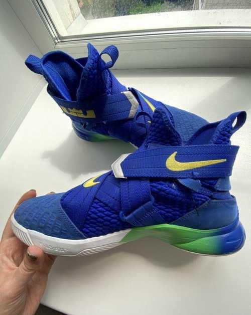 Кроссовки Nike Lebron Soldier 12