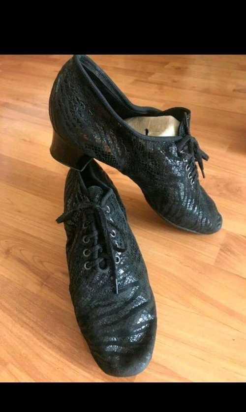 Туфли для бальных танцев. Латина
