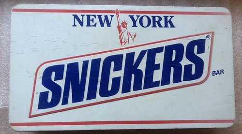 Фирменная коробка Snickers bar, 1990 год