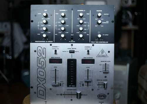 DJ микшер Behringer DX052