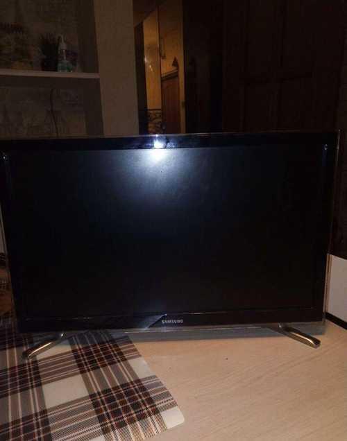 Телевизор Samsung UE22F5400AK